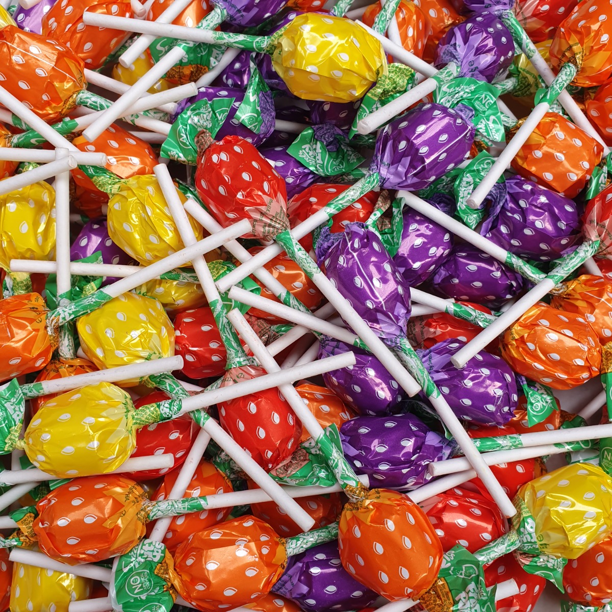 Swizzels Fruity Pops 120g - Retro Sweets - Pick and Mix Sweets ...